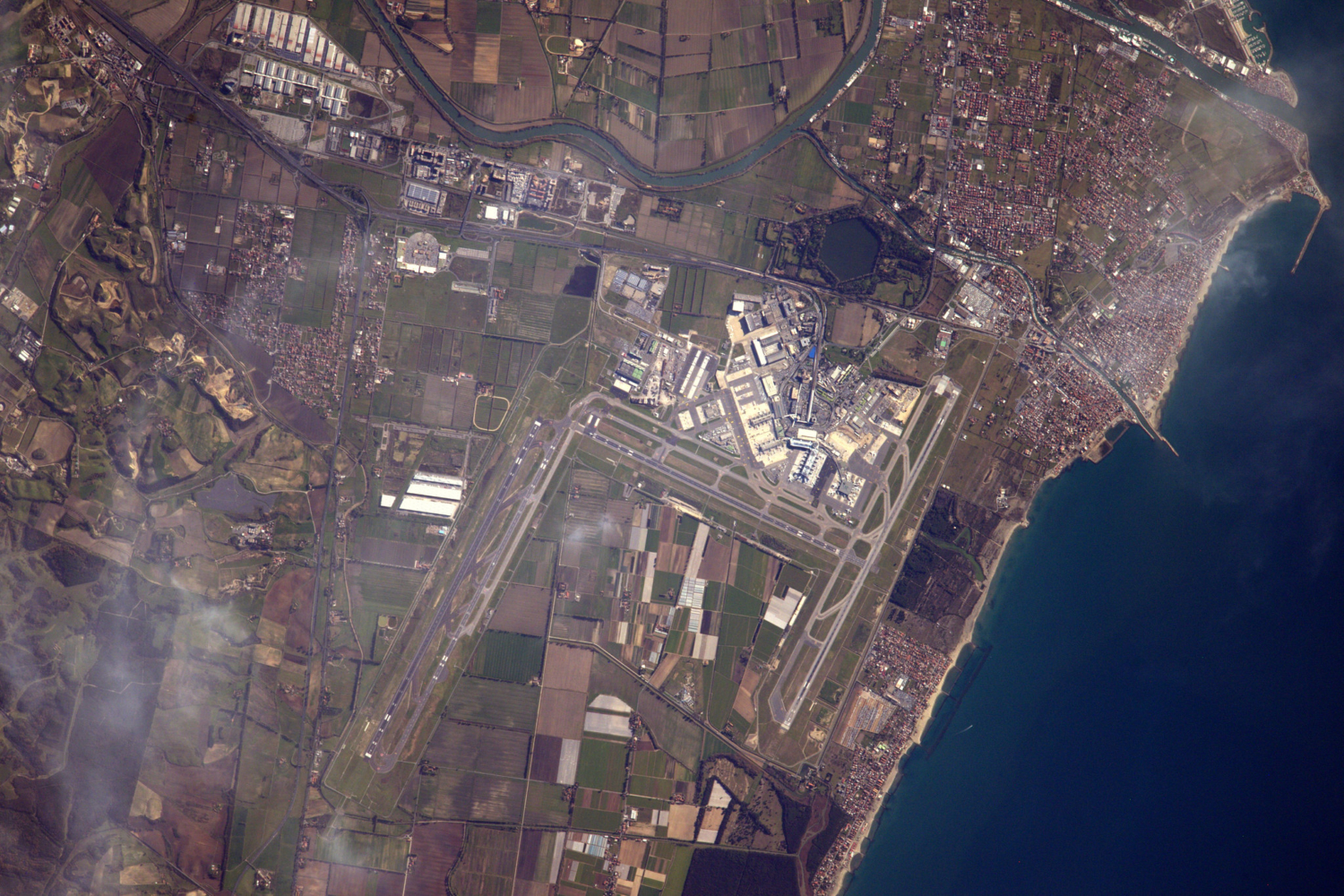 #19 : L’aéroport de Rome – Société astronomique de France